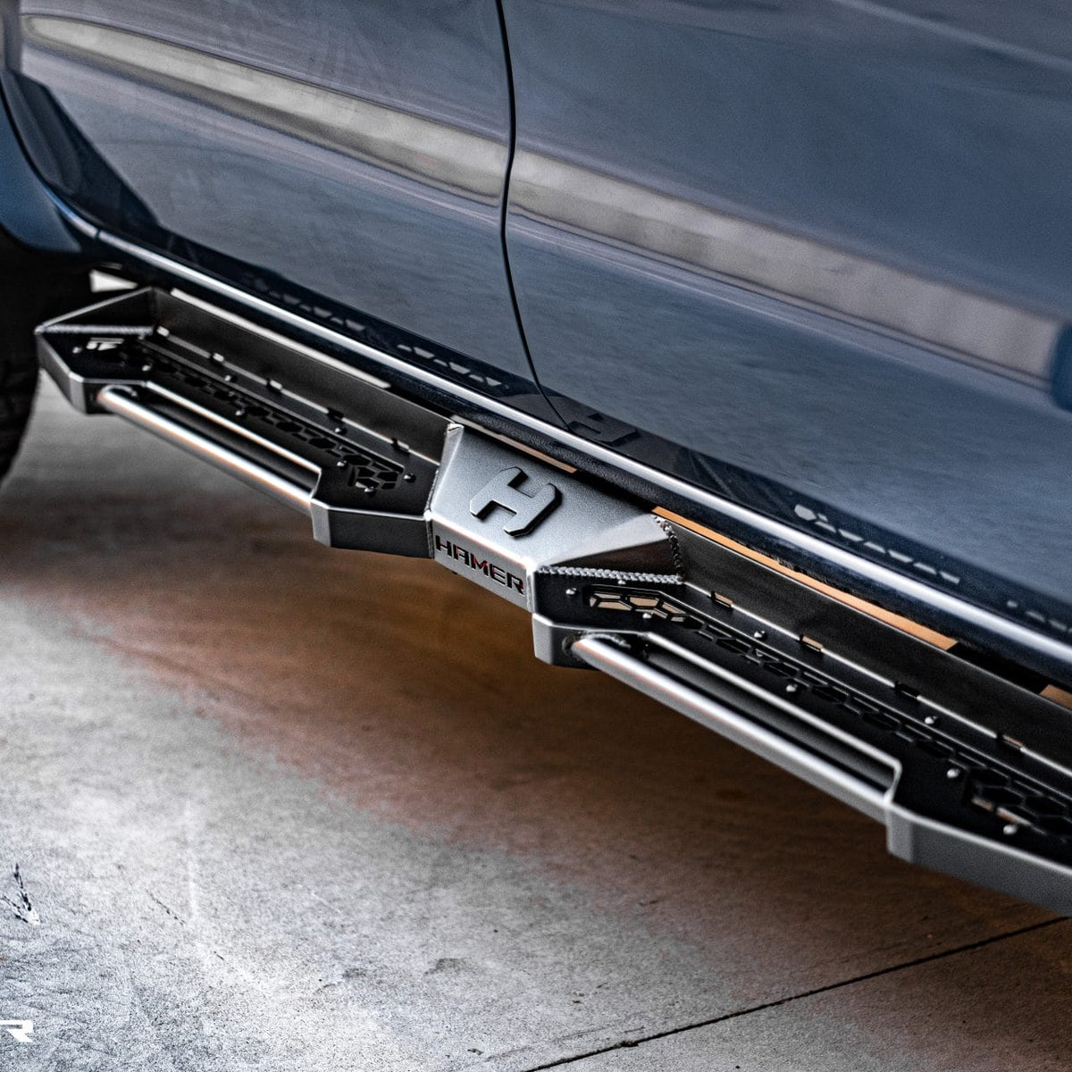 SHADOW SIDE STEPS – FORD RANGER PX1/PX2/PX3 – 4WD Obsession Noosa